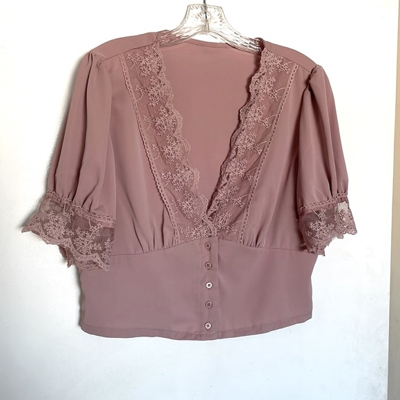 Aluna Levi | Tops | Nwt Rose Tone Lace Trimmed Button Front Top | Poshmark